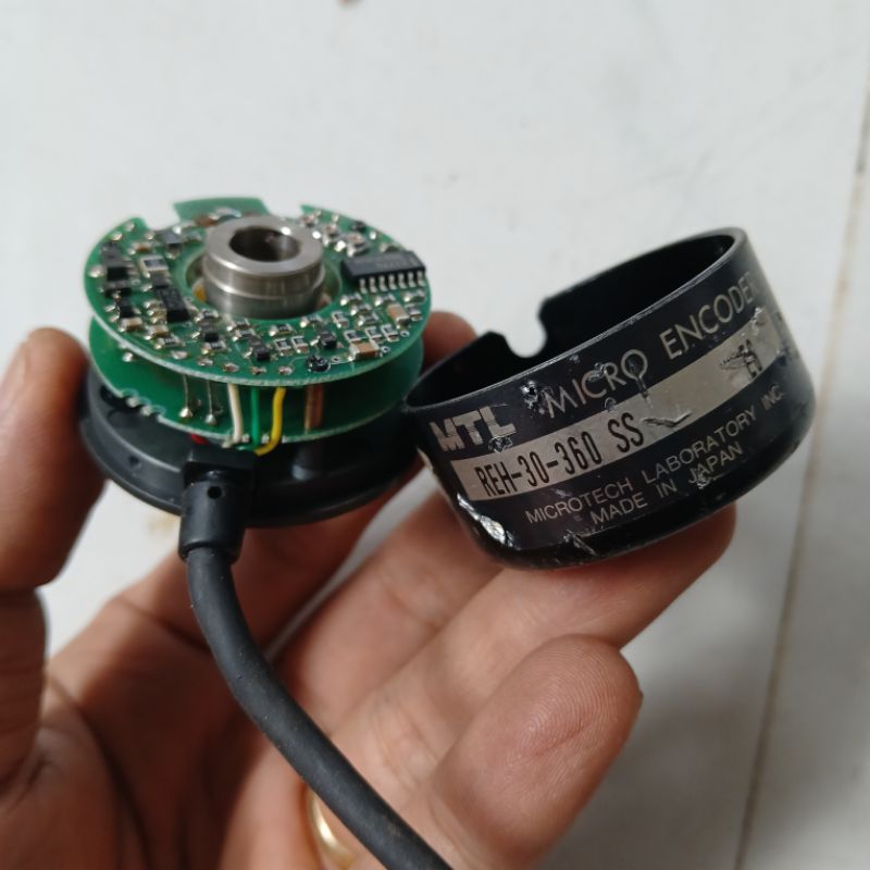 encoder xung MTL Japan tháo máy trục âm 8 3 kênh A B Z | Shopee Việt Nam
