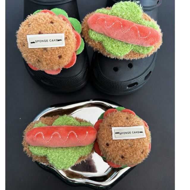 Set 2 Charm sticker trang trí dép chủ đề bánh hamburger bông dễ thương ...