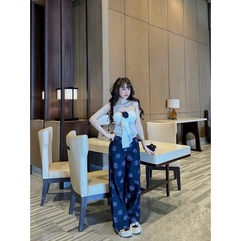 SET ÁO ỐNG CÚP REN HOA KÈM QUẦN JEANS IN HOA | Shopee Việt Nam