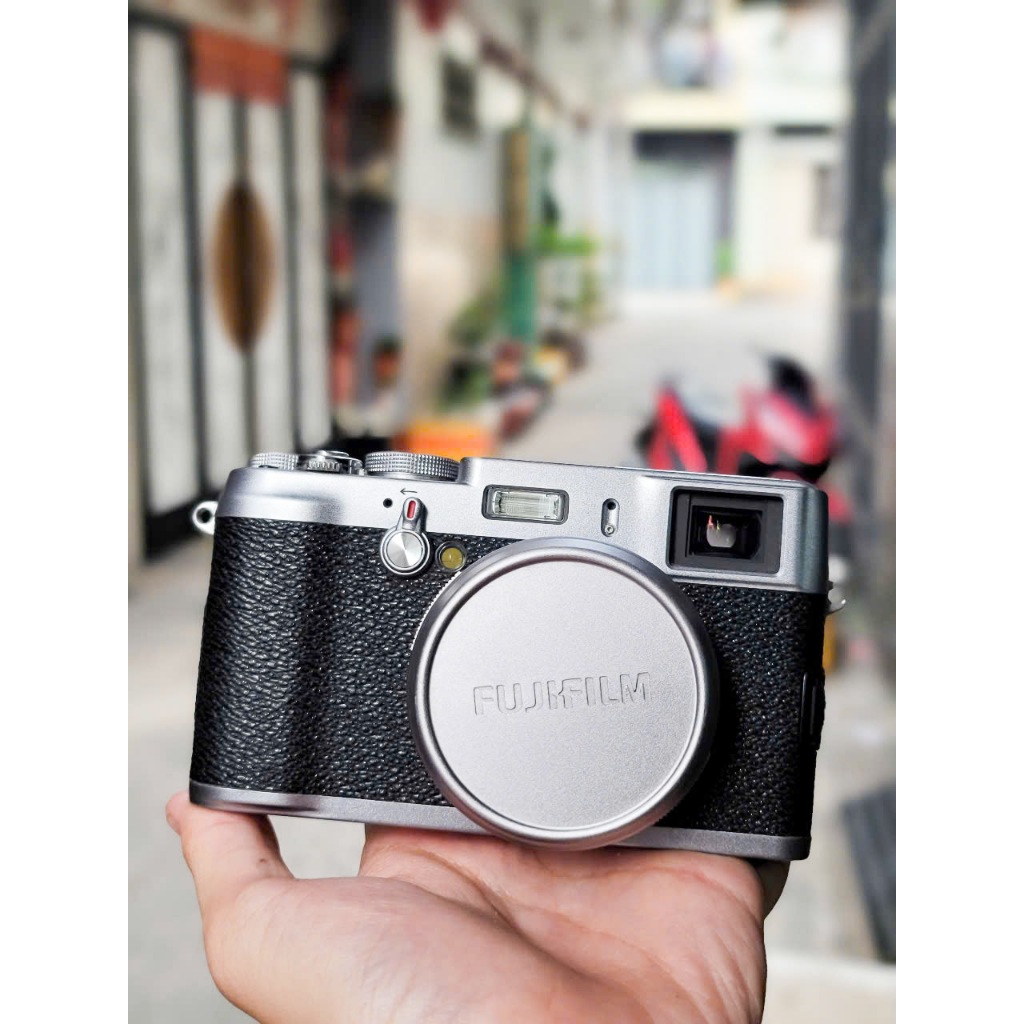 Máy ảnh Fujifilm X100 - cản biến Cmos 12.3 Megapixel - Thiết kế cổ điển ...