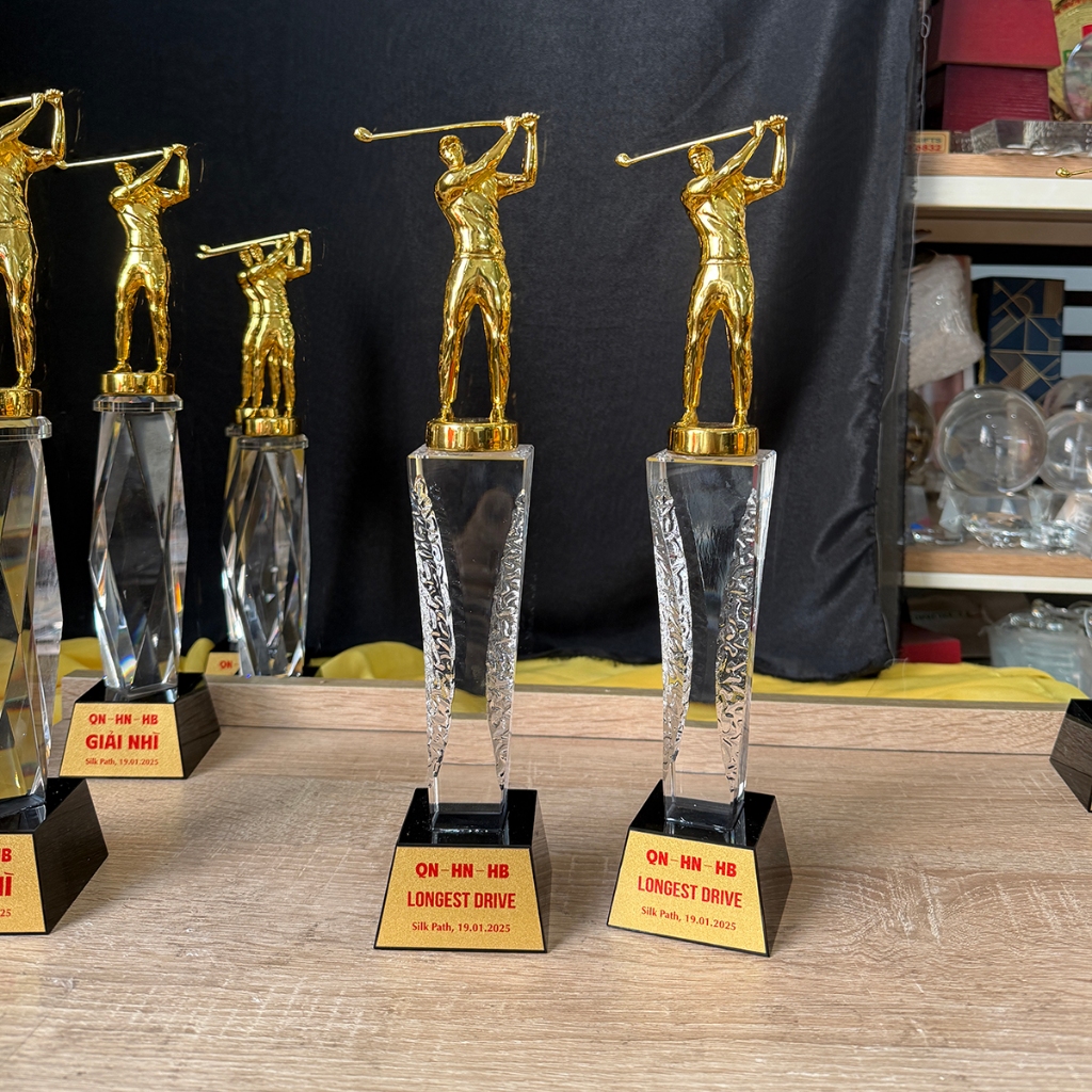 Cúp phale với GOLF thủ kim loại, thân tứ giác sần, Cao 320 mm | Shopee ...