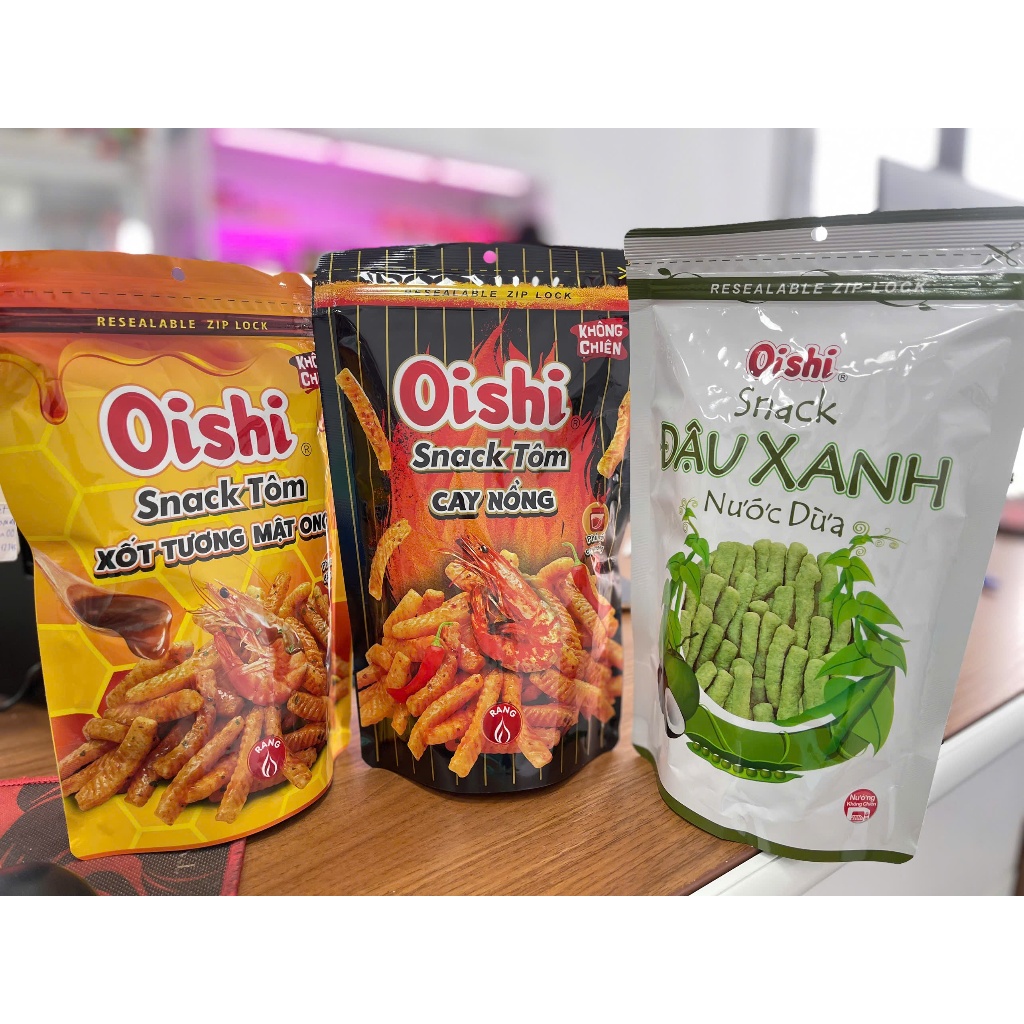 Snack Oishi Tôm Cay Nồng/ Mật Ong/ Đậu Xanh Túi Zip 65g | Shopee Việt Nam