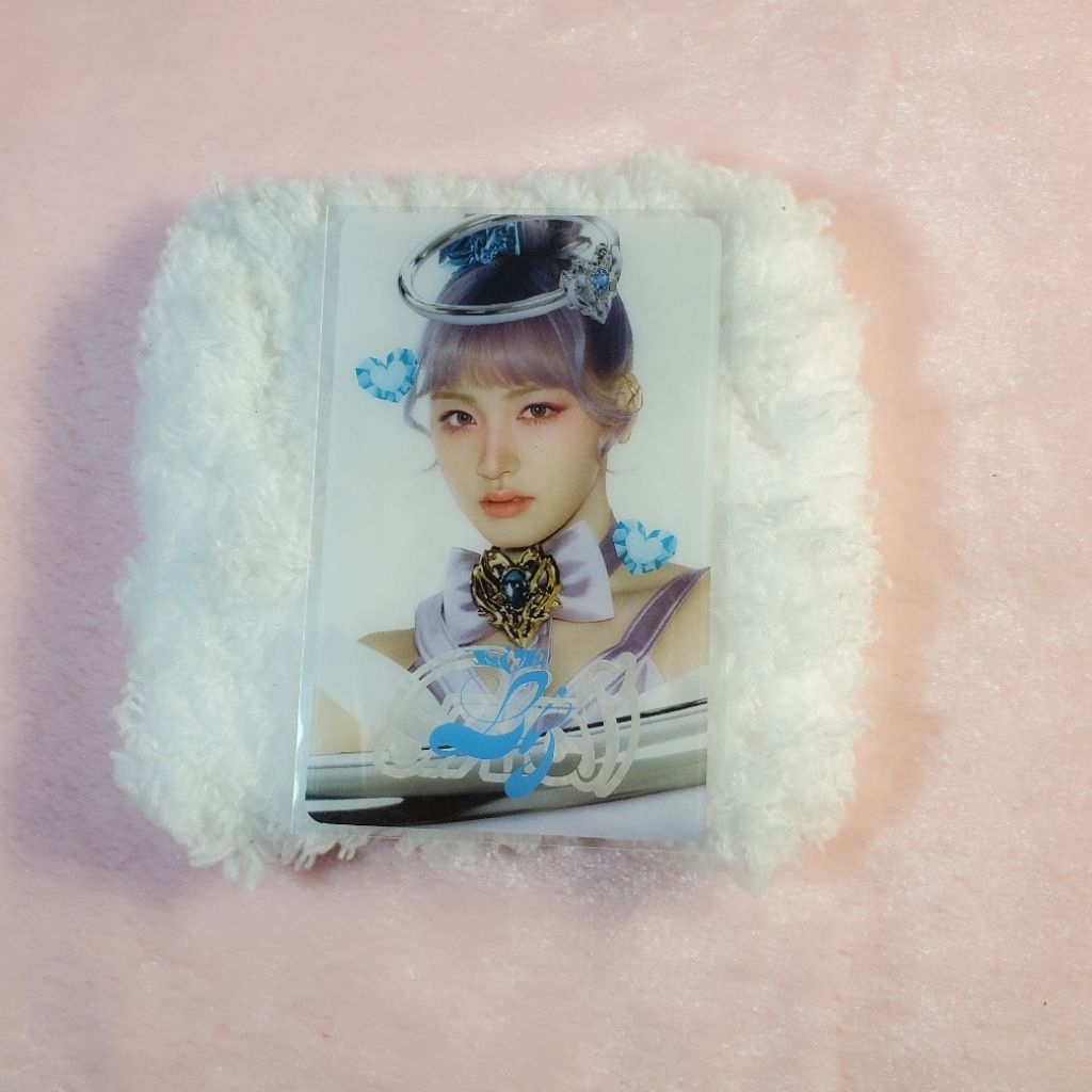 (Clear card) IVE goods Kpop merch switch. | Shopee Việt Nam