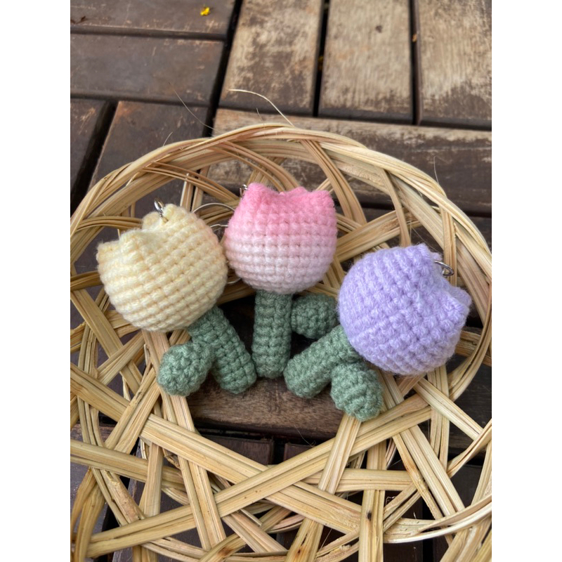 (Ảnh shop chụp) Móc khoá len hoa tulip mini siêu đáng yêu | Shopee Việt Nam