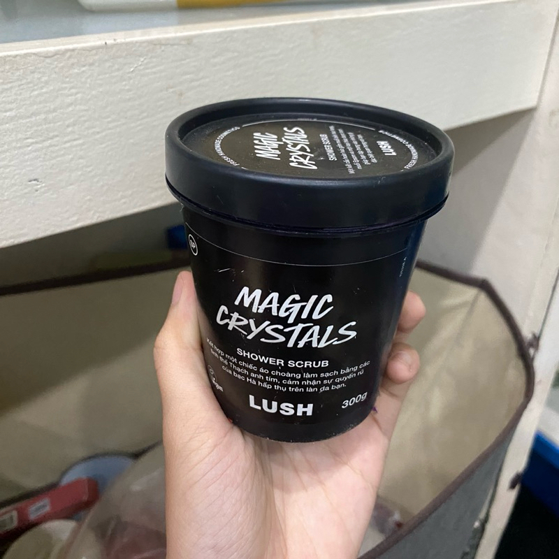 Pass ttbc Sữa tắm có hạt Scrub LUSH - Magic Crystals Shower Scrub ...