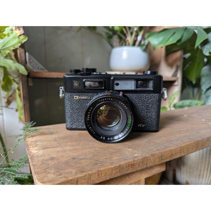 Máy ảnh film , máy cơ Yashica Electro 35 GT Đen (1970-1973) | Shopee ...