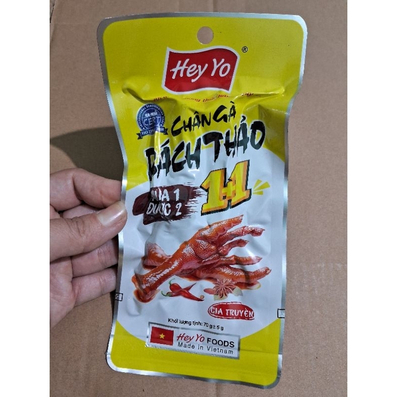 40 chân gà bách thảo Hey Yo (20 gói x 2 chân) sản xuất tại Việt Nam cay ...