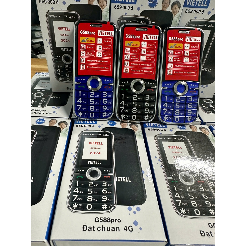 Điện thoại người già G588 pro - bàn phím to, loa to, chữ to, đèn pin ...