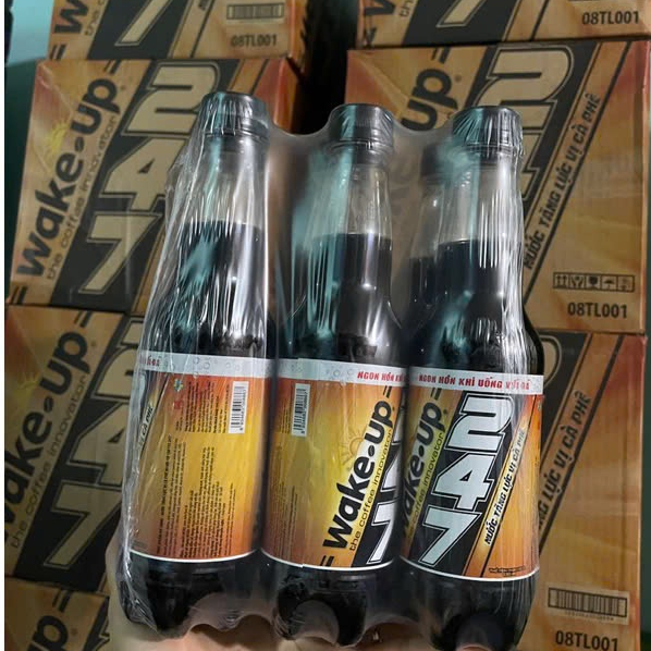 Thùng 24 chai: cà phê WAKE-UP 247 330ml/Revive chanh muối 390ml/Sting ...