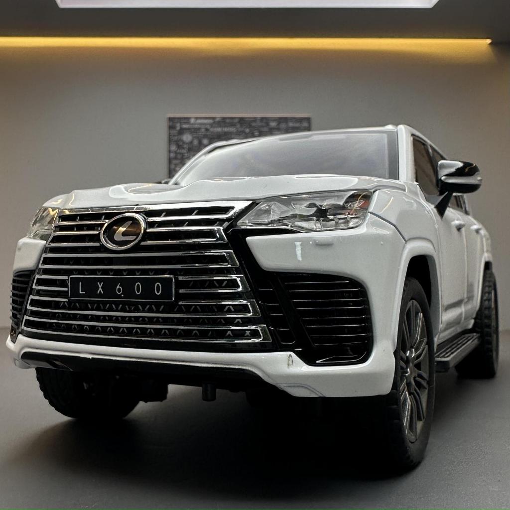 Mô hình xe kim loại ô tô Lexus LX600 tỉ lệ 1:24 khung thép chắc chắn ...
