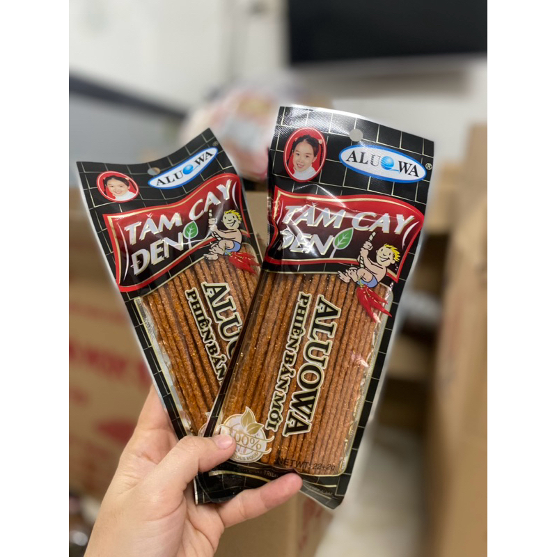 Tăm cay đen Aluowa, bim bim que cay tuổi thơ | Shopee Việt Nam