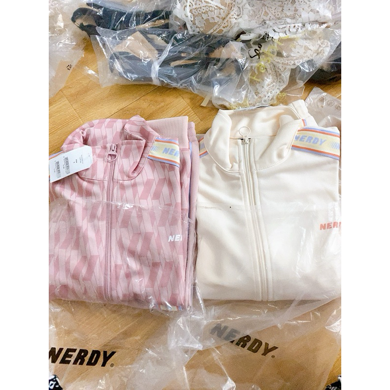 Bộ nỉ nerdy da cá siêu dày dặn vnxk full tag form to | Shopee Việt Nam
