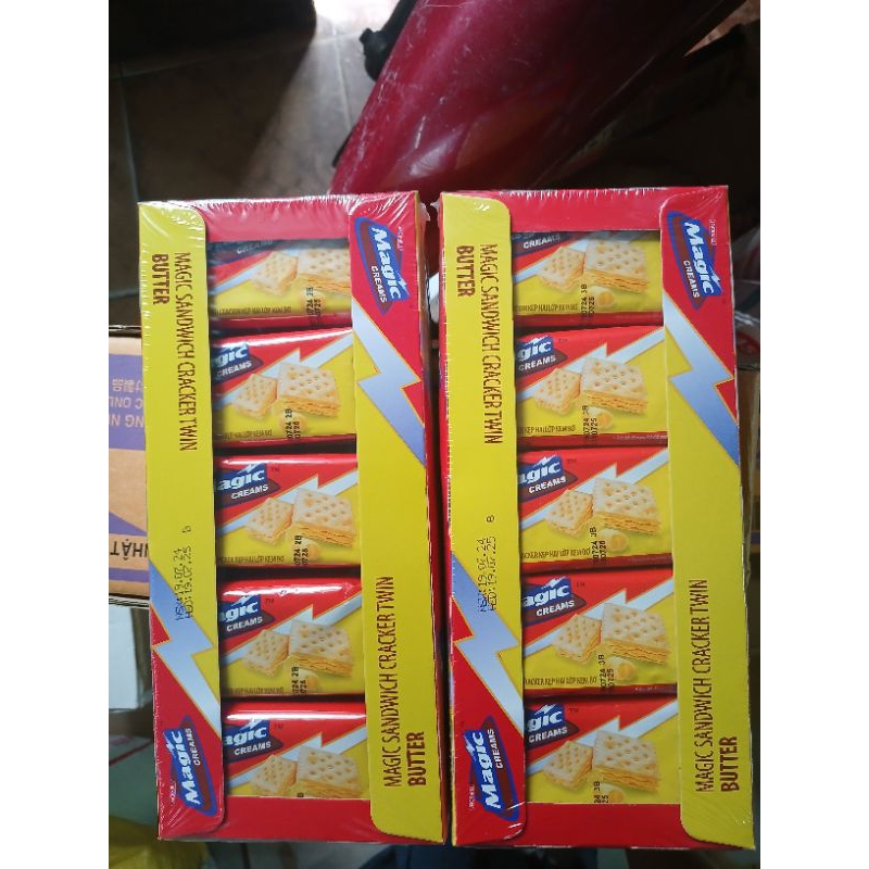 Bánh Cracker Kẹp Hai Lớp MAGIC CREAMS Kem Bơ | Shopee Việt Nam