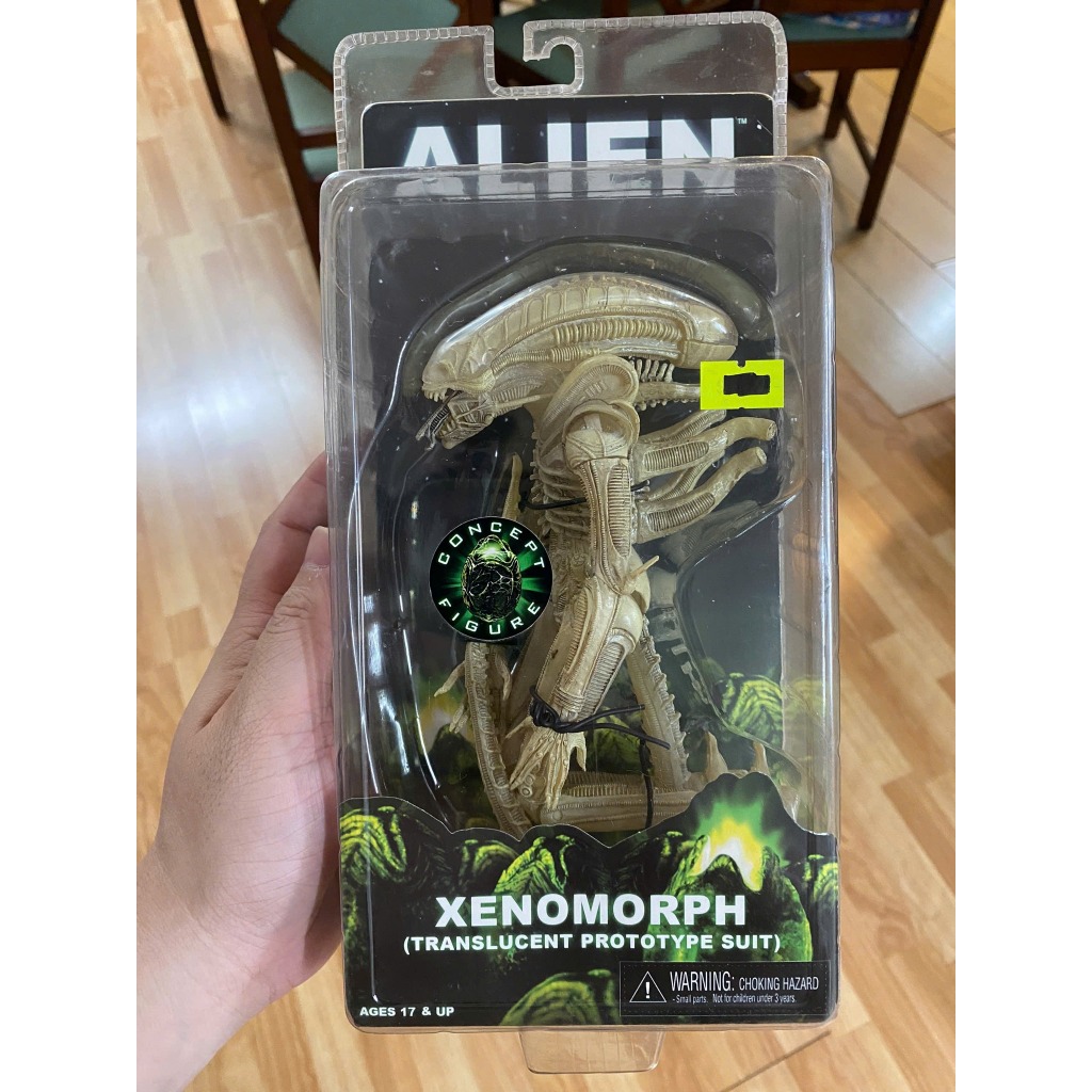 Mô hình NECA Alien Xenomorph Translucent Prototype Suit | Shopee Việt Nam