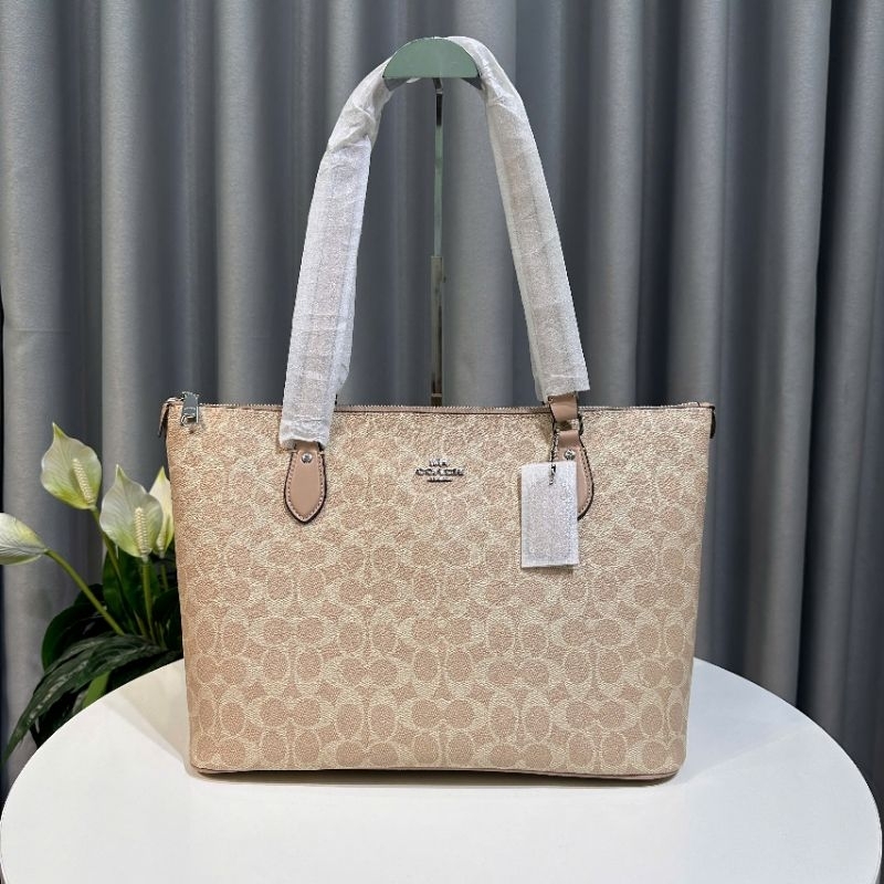 Gallery Tote Bag In Signature Canvas Mẫu túi coach tote mới đơn giản ...