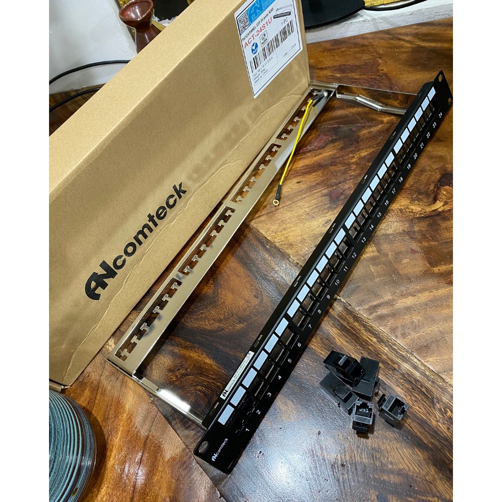 ( thanh rỗng) Patch panel CommScope 24 port Cat6 mã 760237040 | 9 ...