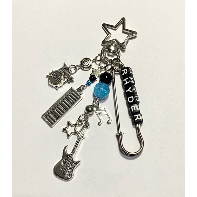 Móc khóa Dương Domic, Pháp Kiều, RHYDER, Captain, JSOL, Negav, Quang ...