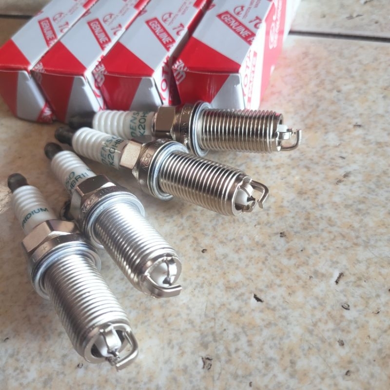 Bugi đánh lửa bạch kim (Iridium) 3 chấu Toyota Innova/Fortuner/Camry ...