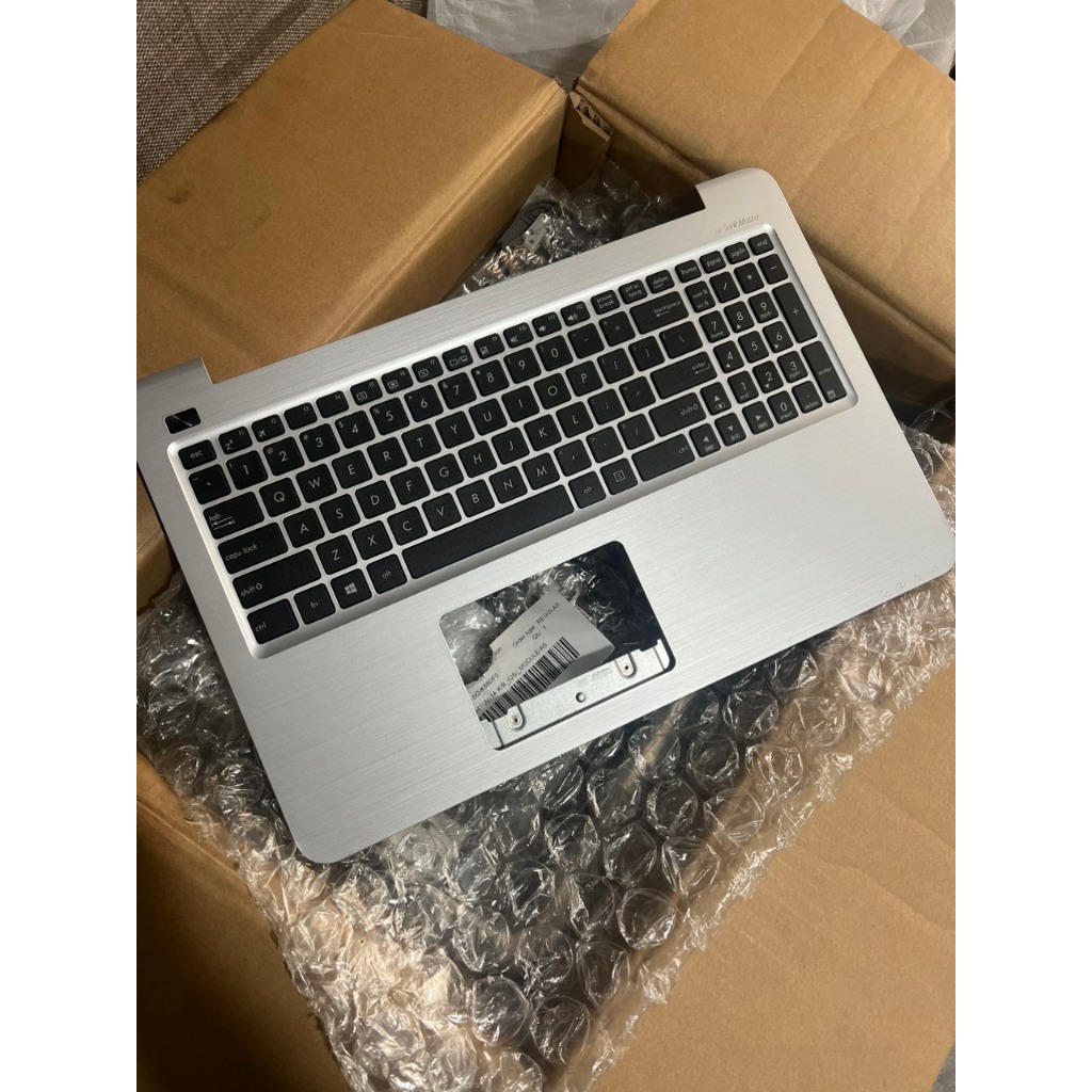 Vỏ laptop asus x556 mặt phím đẹp như mới | Shopee Việt Nam