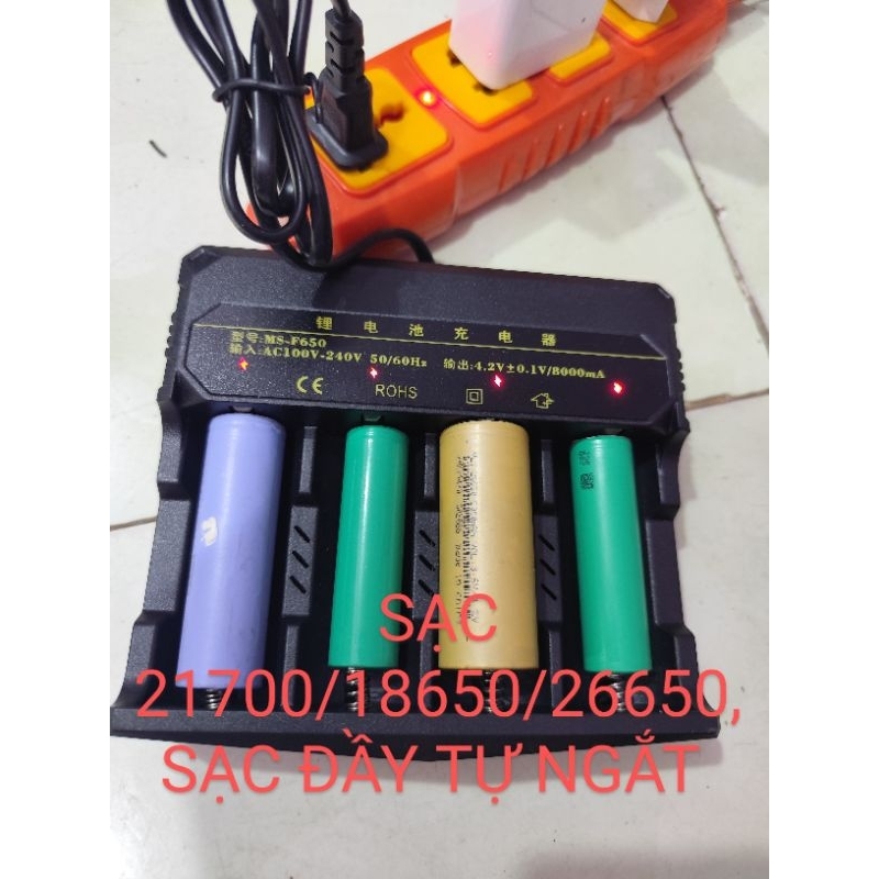 sạc 4 cell 21700, 18650, 26650. pin 3.7/4.2v, pin đầy chuyển đèn xanh ...