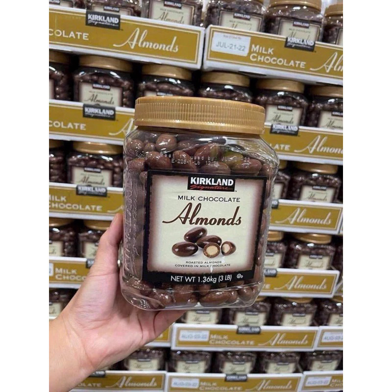 Socola bọc hạnh nhân Kirkland Milk Chocolate Almonds 1.36kg | Shopee ...
