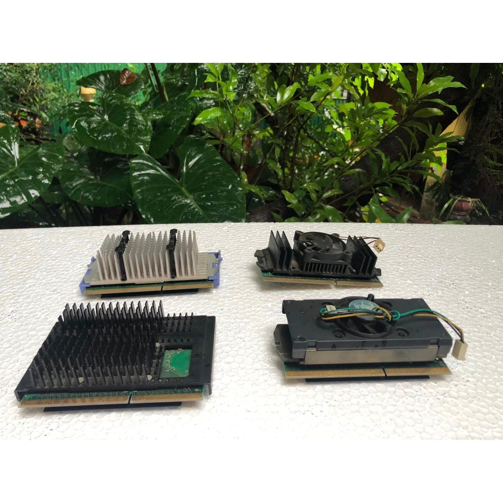 Chip CPU Intel Socket Slot One ĐỜI CỔ PHỤC VỤ SƯU TẦM | Shopee Việt Nam