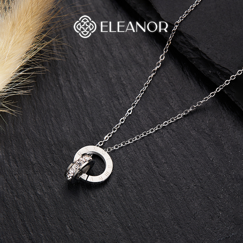 Dây chuyền nữ titan Eleanor Accessories vòng tròn đôi khắc số la mã phụ ...