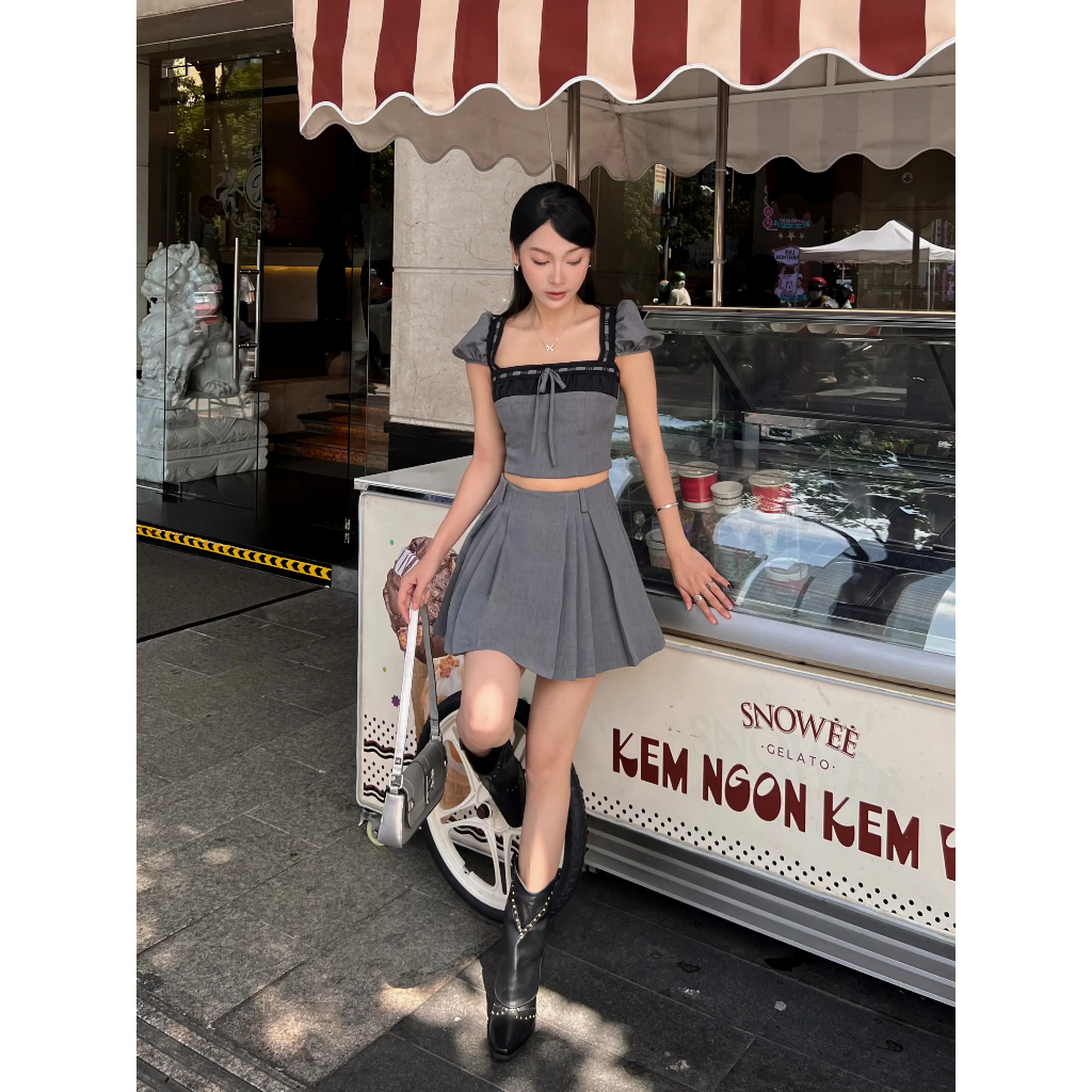 Set Áo Croptop Tay Phồng Và Chân Váy Xếp Ly Năng Động ( Bán Lẻ ...