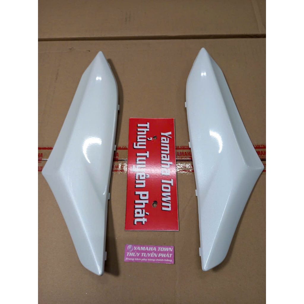 Ốp yếm nhỏ ex 155 trắng zin chính hãng yamaha | Shopee Việt Nam