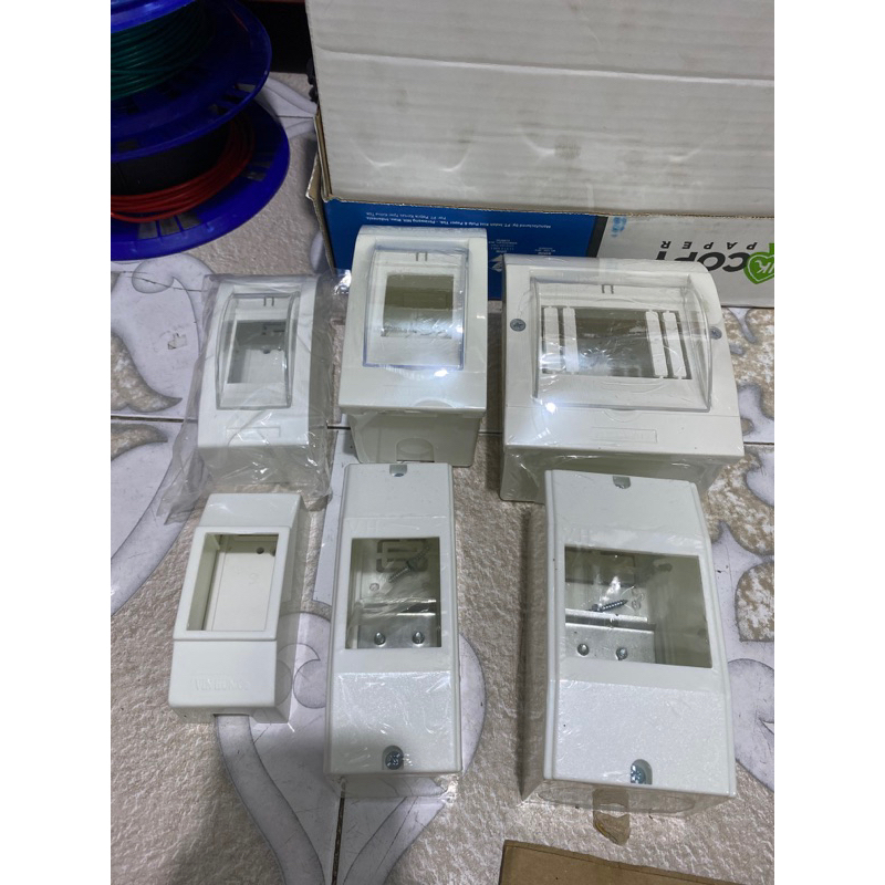 Hộp nổi gắn CB cóc đen, CB 2 tép, CB 3 tép có nắp che và không nắp ...