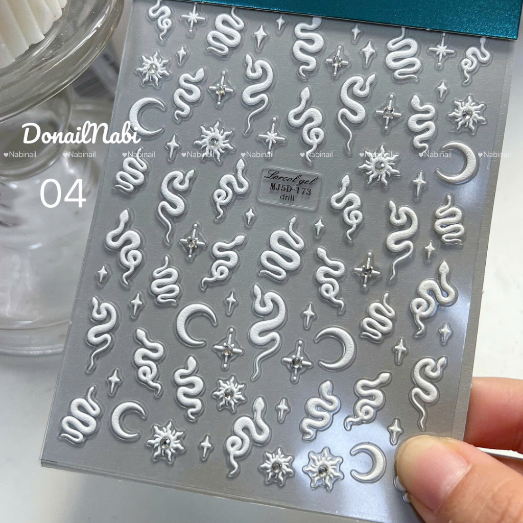 Sticker dán móng hình rắn kèm hoạ tiết ngôi sao phong cách cổ điển ...