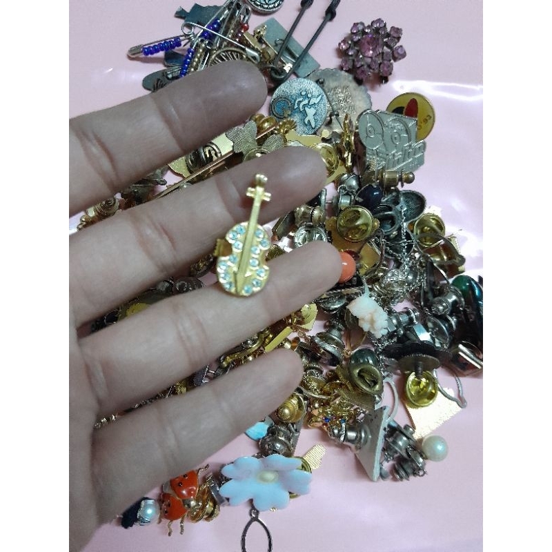 "hàng si nhật" Gim áo quần nhỏ gọn giao ngẫu nhiên | Shopee Việt Nam