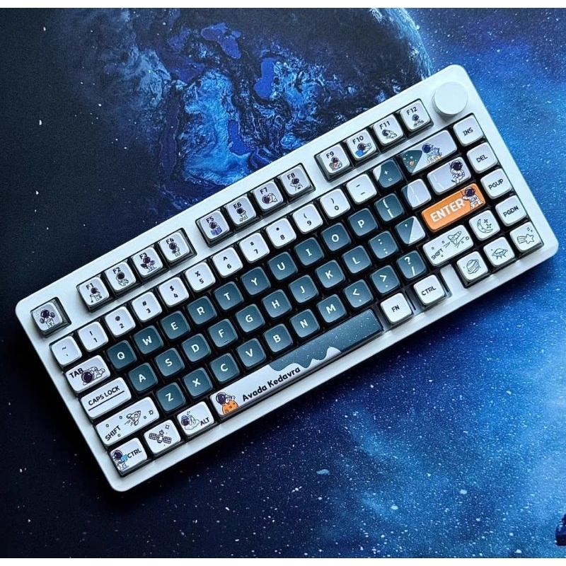 Keycap phi hành gia, vũ trụ ASTRONAUT THICK PBT cho bàn phím | Shopee ...
