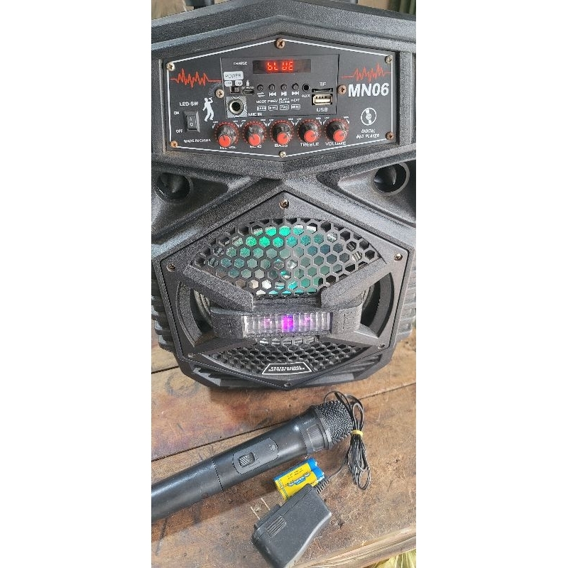 Loa kẹo kéo MN06 mini bluetooth loa củ gọn nhẹ,còn hát tốt,hát thẻ nhớ ...