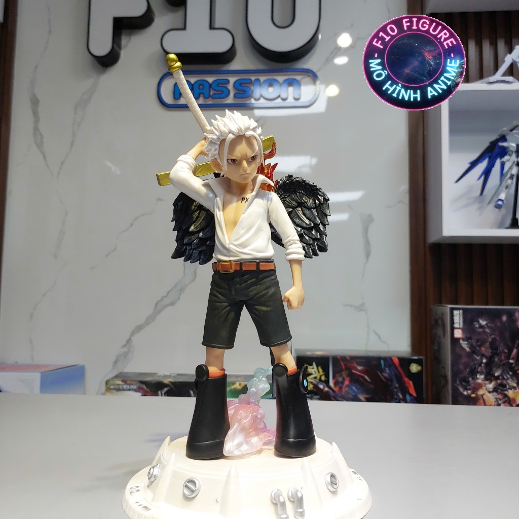 Mô hình One Piece Egghead Seraphim Mihawk ( Mắt Diều Hâu ) - Mô hình ...