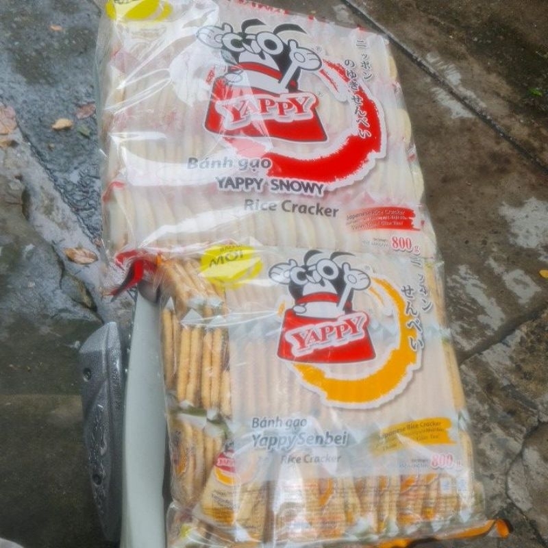 Bánh gạo Yappy Senbei vị mặn/ Yappy Snowy vị ngọt gói 800g | Shopee Việt Nam