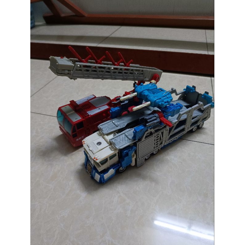 Mô hình Transformers Fire Convoy (Optimus) và Ultra Magnus 2001 ...