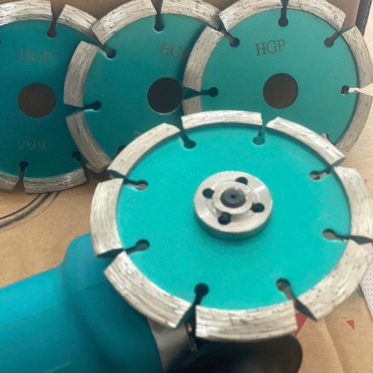 Lưỡi cắt khe D105, cắt rãnh, cắt rộng vết nứt bê tông HGP độ dày 7mm ...