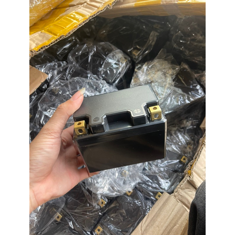 Hộp Nhựa Acquy Đóng Bình Lithium YT4 Cọc Vuông 112x69x88mm | Shopee ...