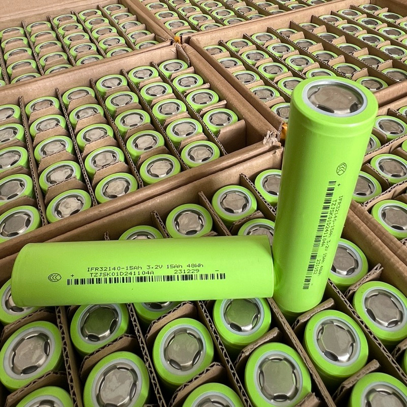 Pin sắt LiFeFO4 32140 3.2V 15Ah Pin mới 100% hàng loại A. NT dưới 2.0 ...