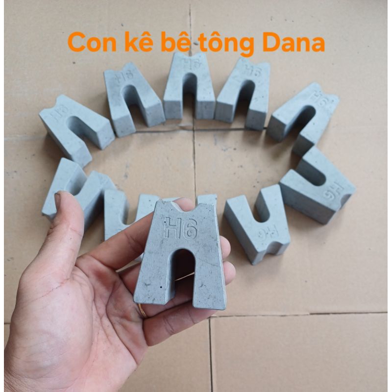 Thùng 40 viên kê bê tông H6(6cm). Kê thép lớp trên cho sàn đổ 10cm bê ...