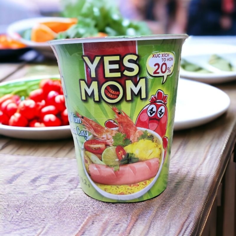 Thùng mì ly có xúc xích Yes Mom 76g | Shopee Việt Nam