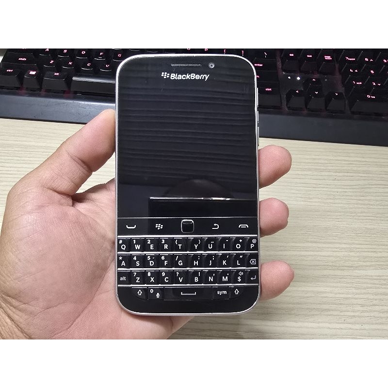 Blackberry Classic ( Q20 ) | Shopee Việt Nam