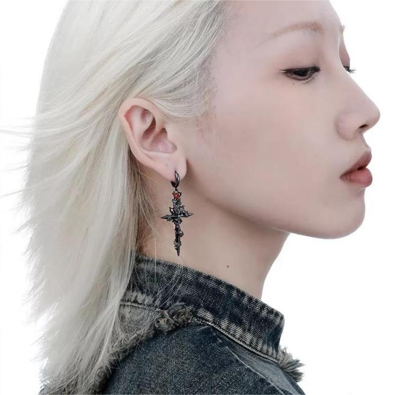 [ XxholicC ] - KHUYÊN TAI Thánh Giá Hoa Hồng Trái Tim Đỏ | Shopee Việt Nam