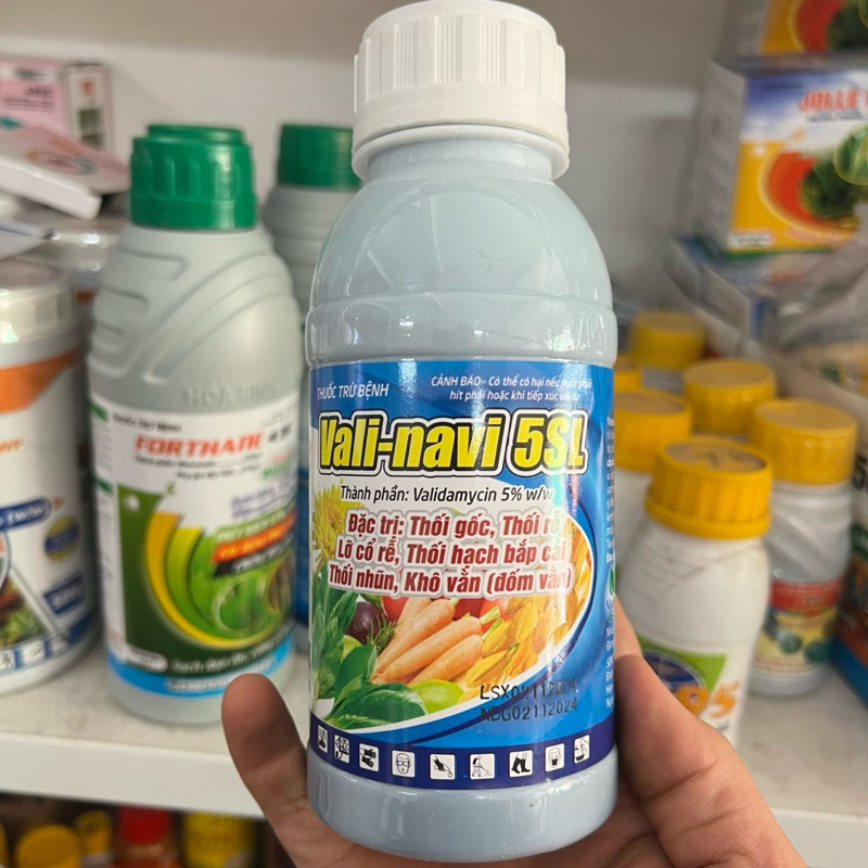 Thuốc bệnh vali5SL 450ml (validamycin) Đặc trị: Thối gốc, rễ, lở cổ rễ ...