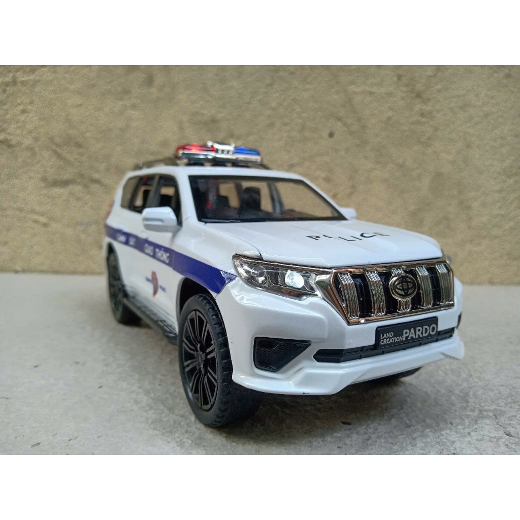 Mô hình xe Police Toyota Prado landCruiser CSGT 1:24 | Shopee Việt Nam