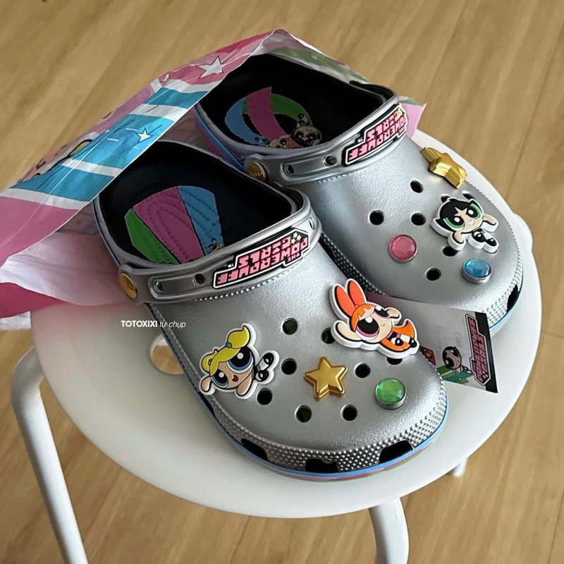 Dép Crocs Powerpuff Girls x Classic Clog ‘Silver’ | Shopee Việt Nam