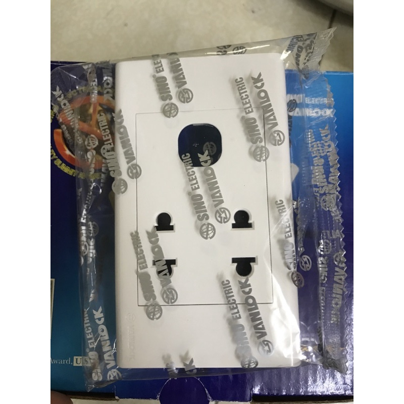 2 ổ cắm với 1 lổ Sino - S18U2X chưa bao gồm công tắc | Shopee Việt Nam