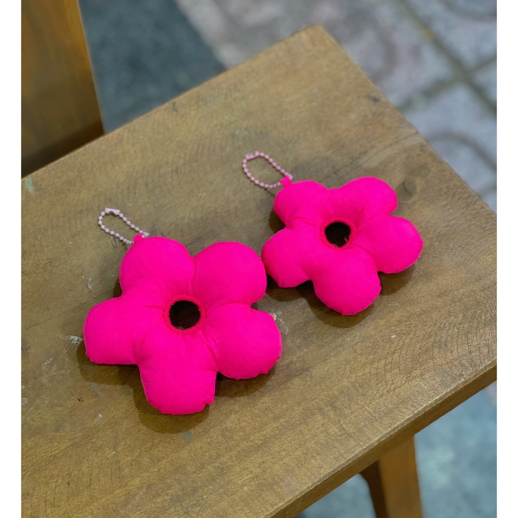 Charm hoa vàng nhạt gắn giỏ | Shopee Việt Nam