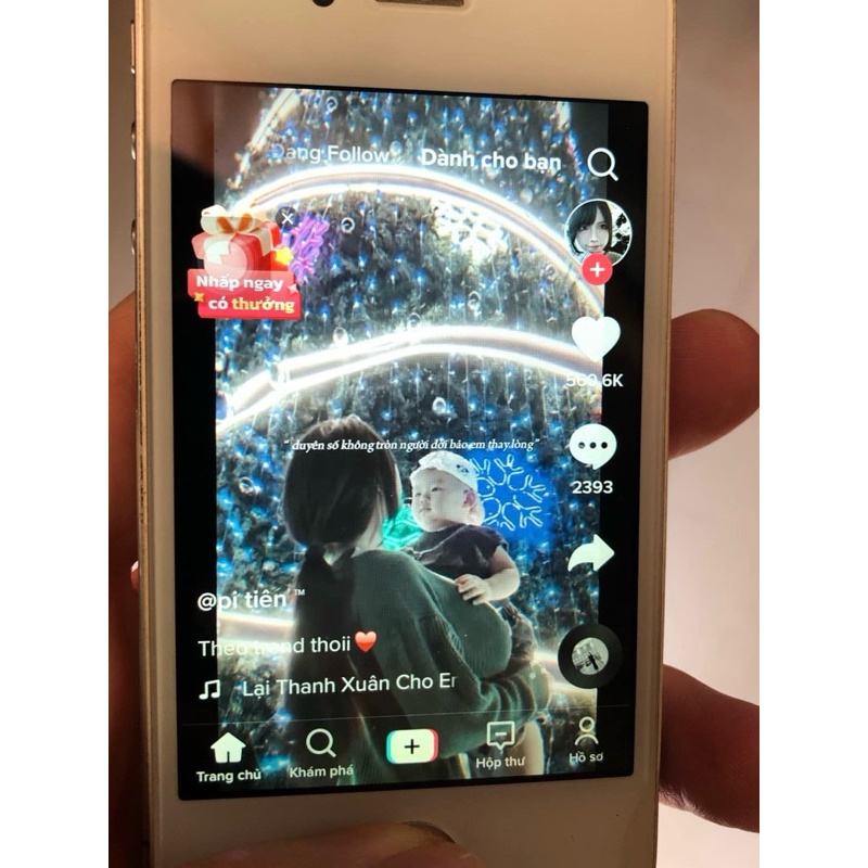 lP 4s (16G) -lOS 9 xem tịc tọp , lướt phây, xem You,tube bằng Chrome , fun chức năng nghe gọi ...